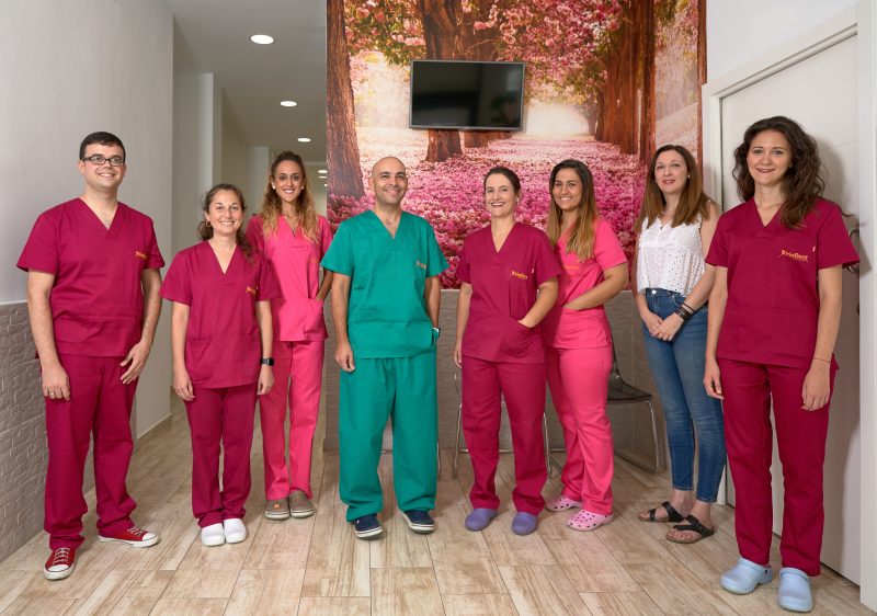 TriaDent Clínica Dental - Nuestro equipo: profesionalidad y experiencia.